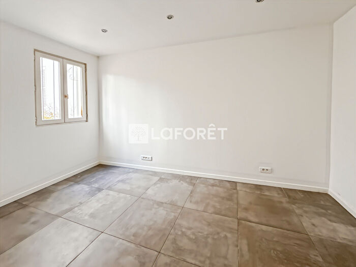 Paris 9ème, Clichy, Trinité : Appartement 2 pièces à vendre