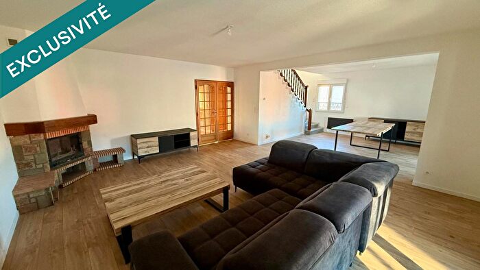 Appartement à vendre - Neuves-Maisons - 5 pièces - 3 chambres