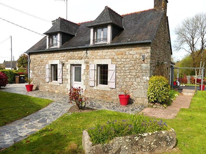 Maison à vendre - Rostrenen - 5 pièces - 3 chambres