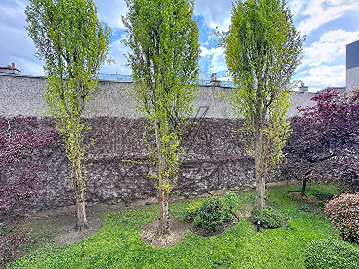 Appartement 2 pièces à vendre - Paris 11ème, Belleville, Saint-Maur