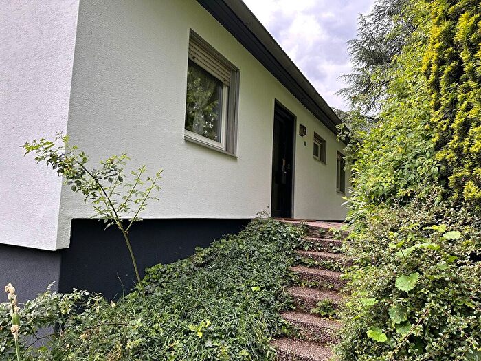 Maison à louer - Robertsau Centre, Strasbourg - 5 pièces - 4 chambres