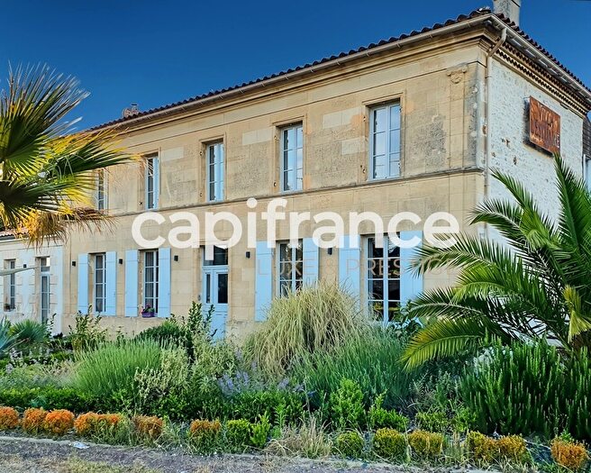 Maison à vendre - Braud-et-Saint-Louis - 11 pièces - 7 chambres