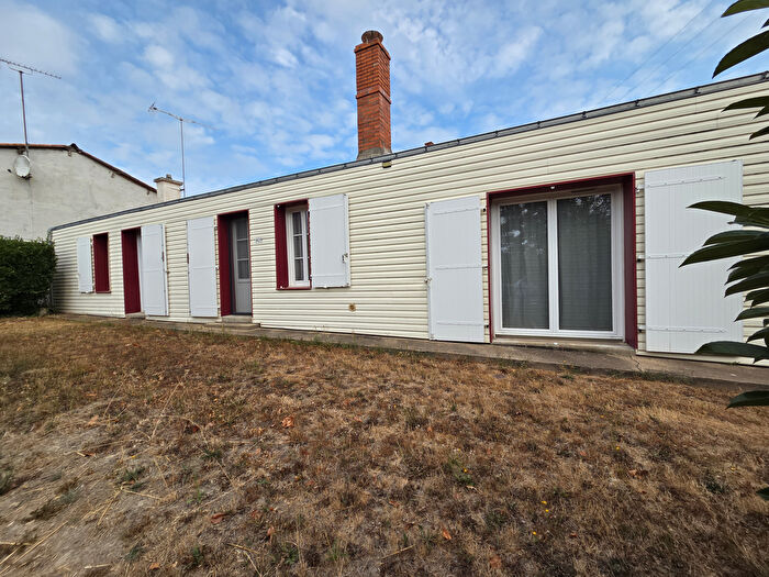 Maison 3 pièces à Landeronde, à vendre
