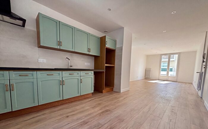 Appartement 3 pièces à vendre - Romans-sur-Isère, Centre-ville