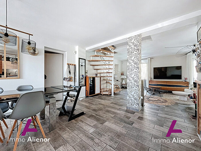 Maison à vendre - Villenave-dOrnon - 6 pièces - 4 chambres