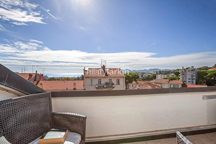 Appartement à vendre - Cannes, Petit Juas - 5 pièces - 3 chambres