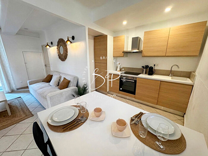 Appartement à louer - Lorgues - 2 pièces - 1 chambre