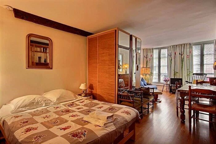 Appartement à louer - Saint Gervais, Paris ème arrondissement - 1 pièce