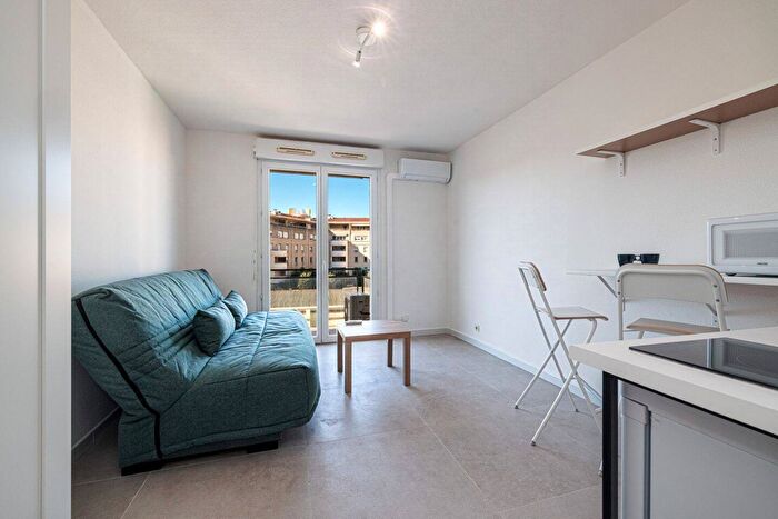 Appartement à louer - Saint Roch, Nice - 1 pièce