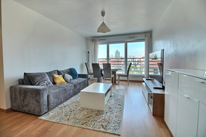 Appartement 3 pièces à Colombes, Europe, à vendre