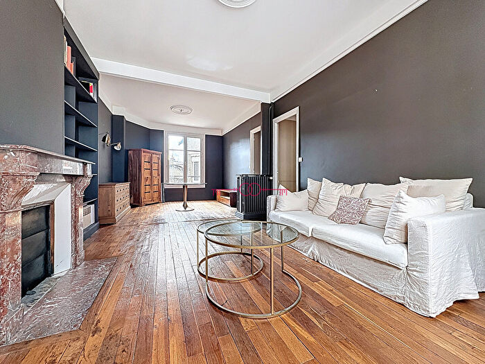 Appartement à vendre - Reims, Centre-ville - 4 pièces - 2 chambres