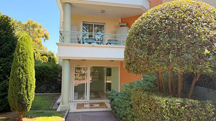 Appartement 2 pièces à louer à Nice, Corniche Fleurie
