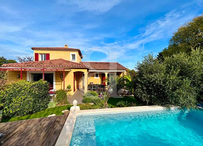 Maison à vendre - Saint-Rémy-de-Provence - 4 pièces - 3 chambres