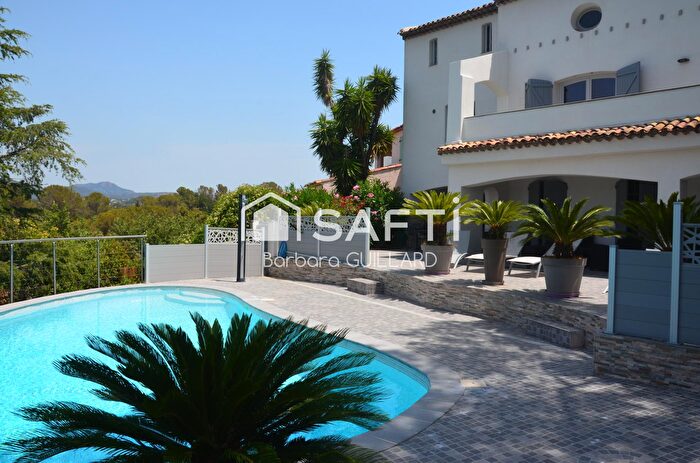 Saint-Raphaël, Veyssières : Maison 9 pièces à vendre