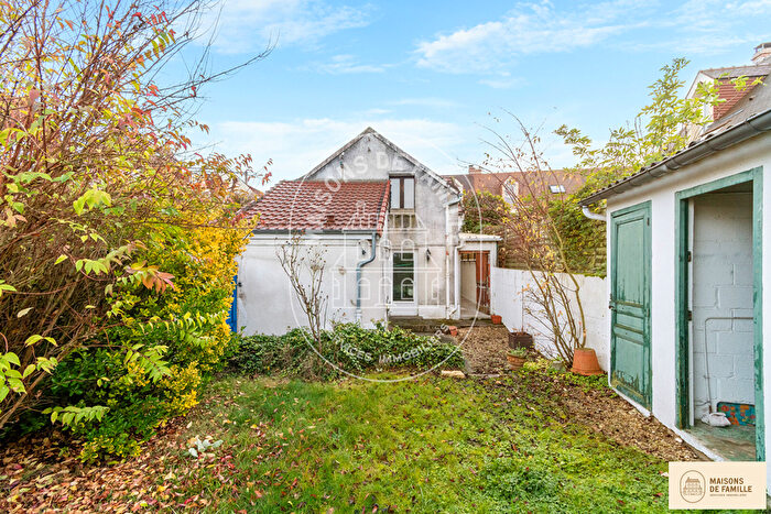 Noisy-le-Roi : Maison 1 pièce à vendre