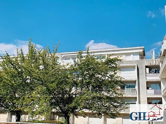 Appartement à vendre - Savigny-le-Temple, Centre-ville - 3 pièces - 2 chambres