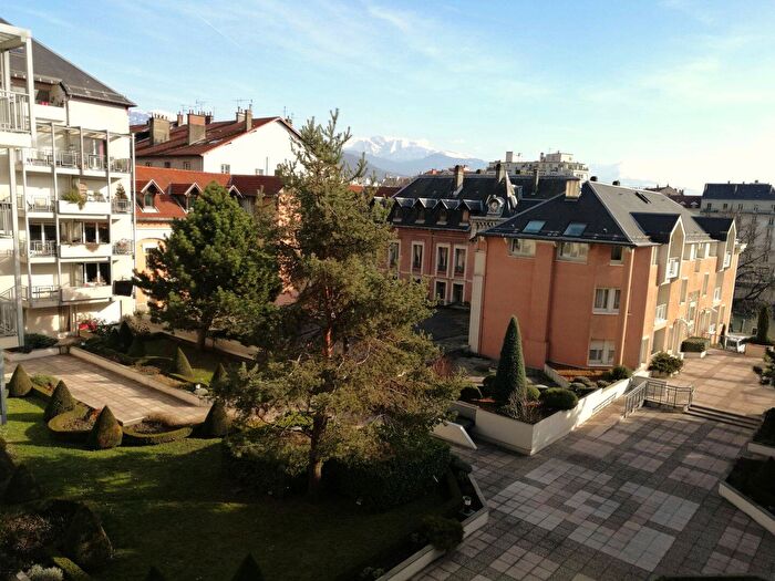Appartement 4 pièces à Grenoble, à louer