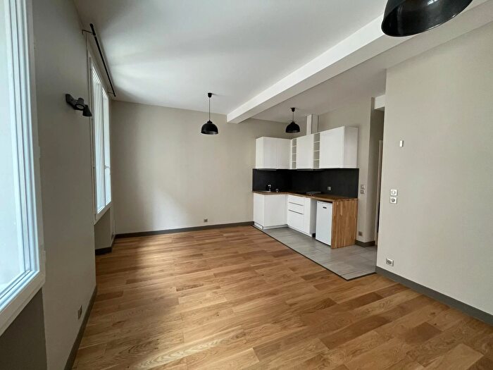 Appartement à louer - Bordeaux, Victoire, Sainte-Eulalie - 2 pièces - 1 chambre