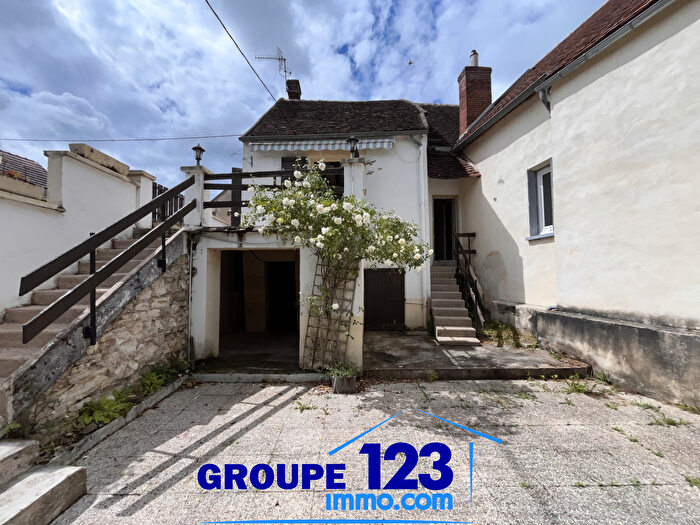 Laroche-Saint-Cydroine - Maison 3 pièces à vendre