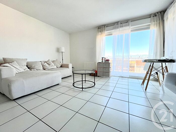 Appartement à louer - Cagnac-les-Mines - 3 pièces - 2 chambres