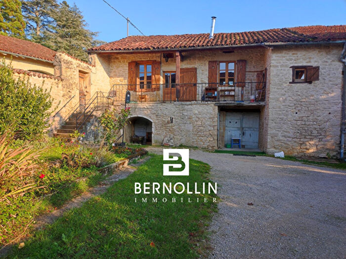 Maison 4 pièces à Courmangoux, à vendre