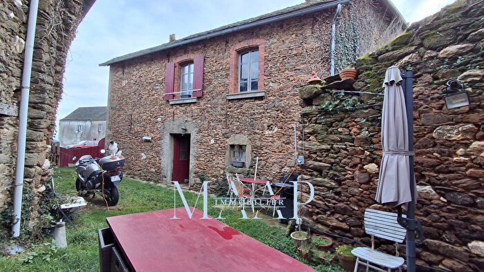 La Salvetat-Peyralès : Maison 7 pièces à vendre