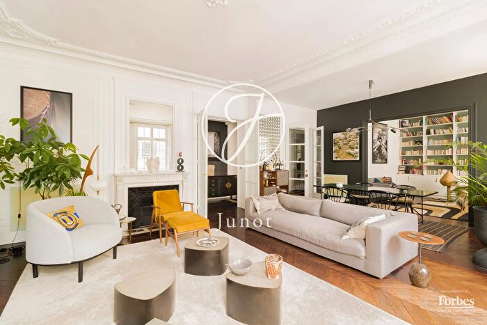 Paris 17ème, Courcelles, Wagram - Appartement 7 pièces à vendre