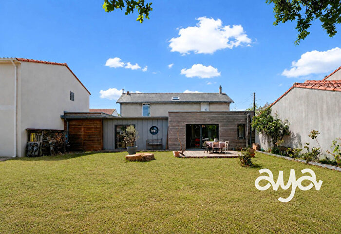 Maison 5 pièces à vendre - Saint-Sébastien-sur-Loire, Est