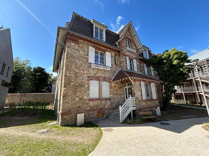 Appartement à louer - Montreuil, Versailles - 4 pièces - 3 chambres