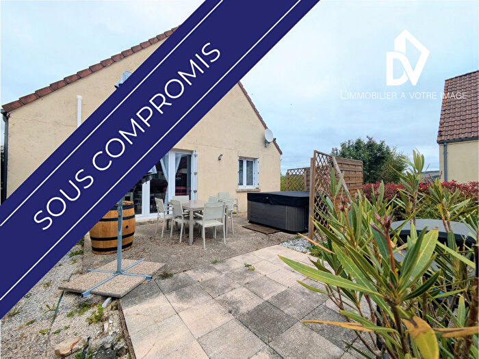 Escolives-Sainte-Camille : Maison 3 pièces à vendre