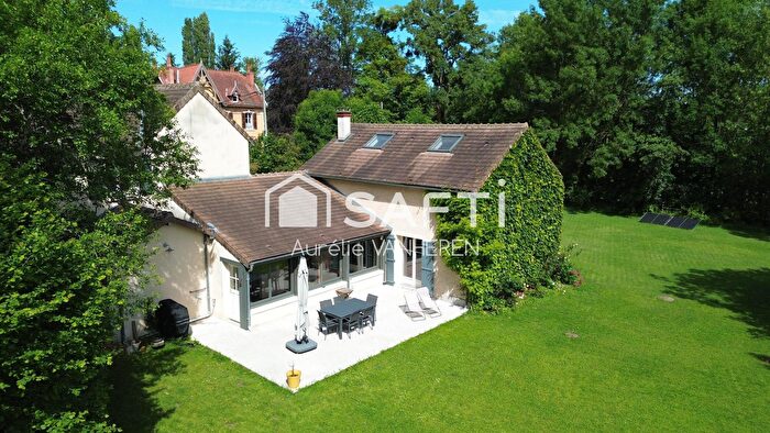 Cosne-Cours-sur-Loire - Maison 8 pièces à vendre