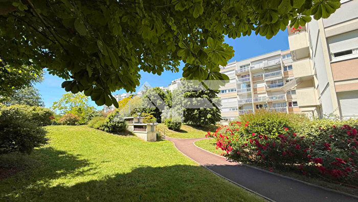 Chatou, Nord : Appartement 2 pièces à vendre