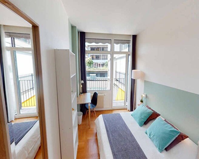 Appartement à louer - Emeriau-Zola, Paris ème arrondissement - 4 pièces - 4 chambres