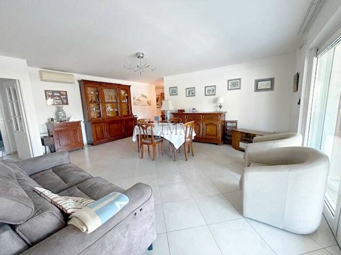 Appartement à louer - Saint-Raphaël - 4 pièces - 3 chambres