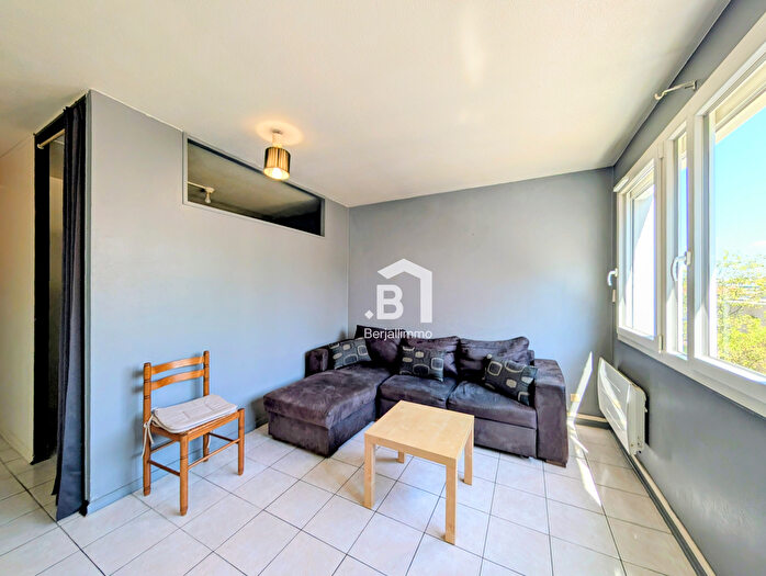 Bourgoin-Jallieu, Centre-ville, Pont Saint-Michel - Appartement 1 pièce à vendre