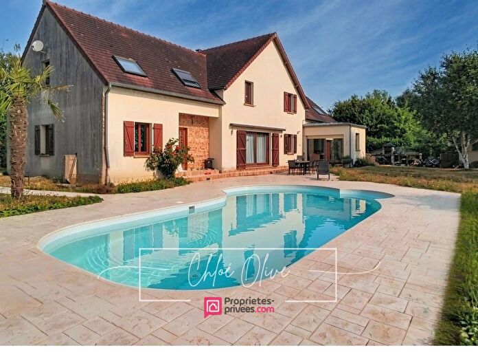 Maison 12 pièces à Crécy-la-Chapelle, à vendre