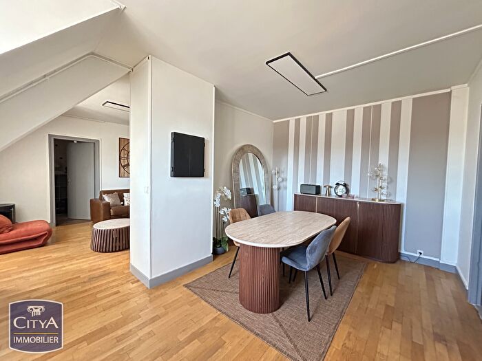 Appartement à vendre - Beauvais, Centre-ville - 3 pièces - 1 chambre