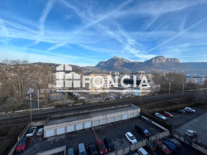 Appartement à louer - Laurier-Les Charmettes, Chambéry - 1 pièce