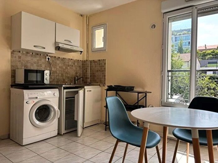 Appartement 2 pièces à Ivry-sur-Seine, Louis Bertrand, Mirabeau, Semard, à louer