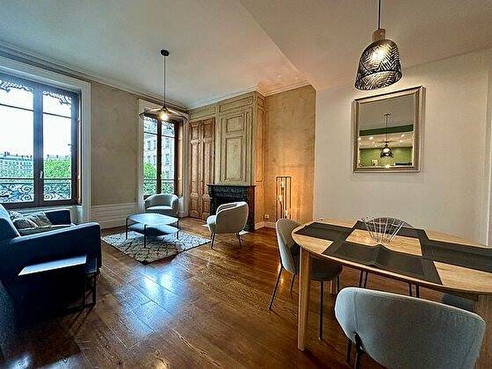 Appartement 3 pièces à Ainay, Lyon 2ème arrondissement, à louer