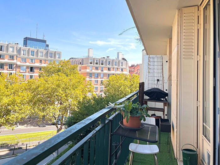 Appartement 4 pièces à Paris 20ème, Gambetta, à vendre