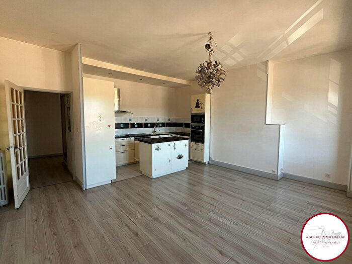 Appartement 3 pièces à Saint-Amand-Montrond, à vendre