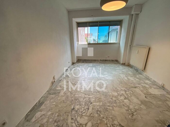 Appartement à louer - Mourillon-Centre, Toulon - 1 pièce