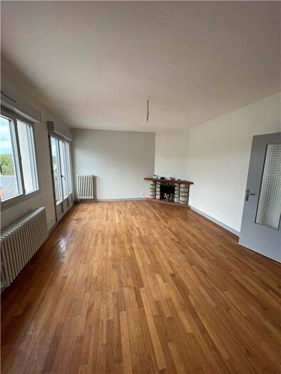 Appartement à louer - Ussel - 4 pièces - 3 chambres