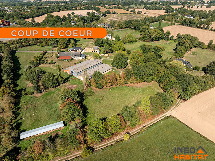 La Mézière : Maison 14 pièces à vendre