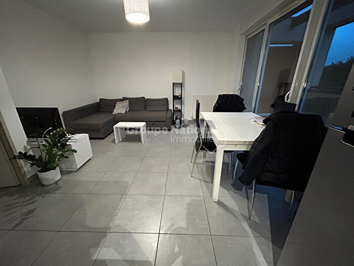 Appartement à louer - Pujaut - 3 pièces - 2 chambres