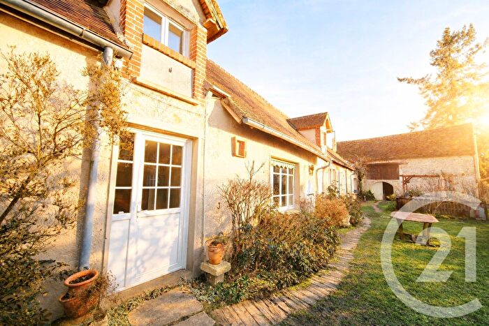 Maison à vendre - Saint-Arnoult-en-Yvelines - 8 pièces - 5 chambres