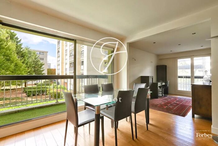 Rueil-Malmaison, Buzenval - Appartement 6 pièces à vendre