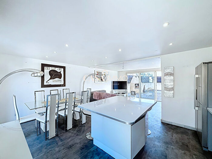 Maison à vendre - Hyères, Pyanet - 4 pièces - 3 chambres