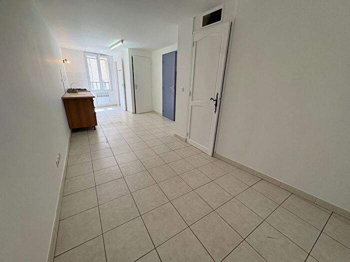 Rians : Appartement 2 pièces à louer